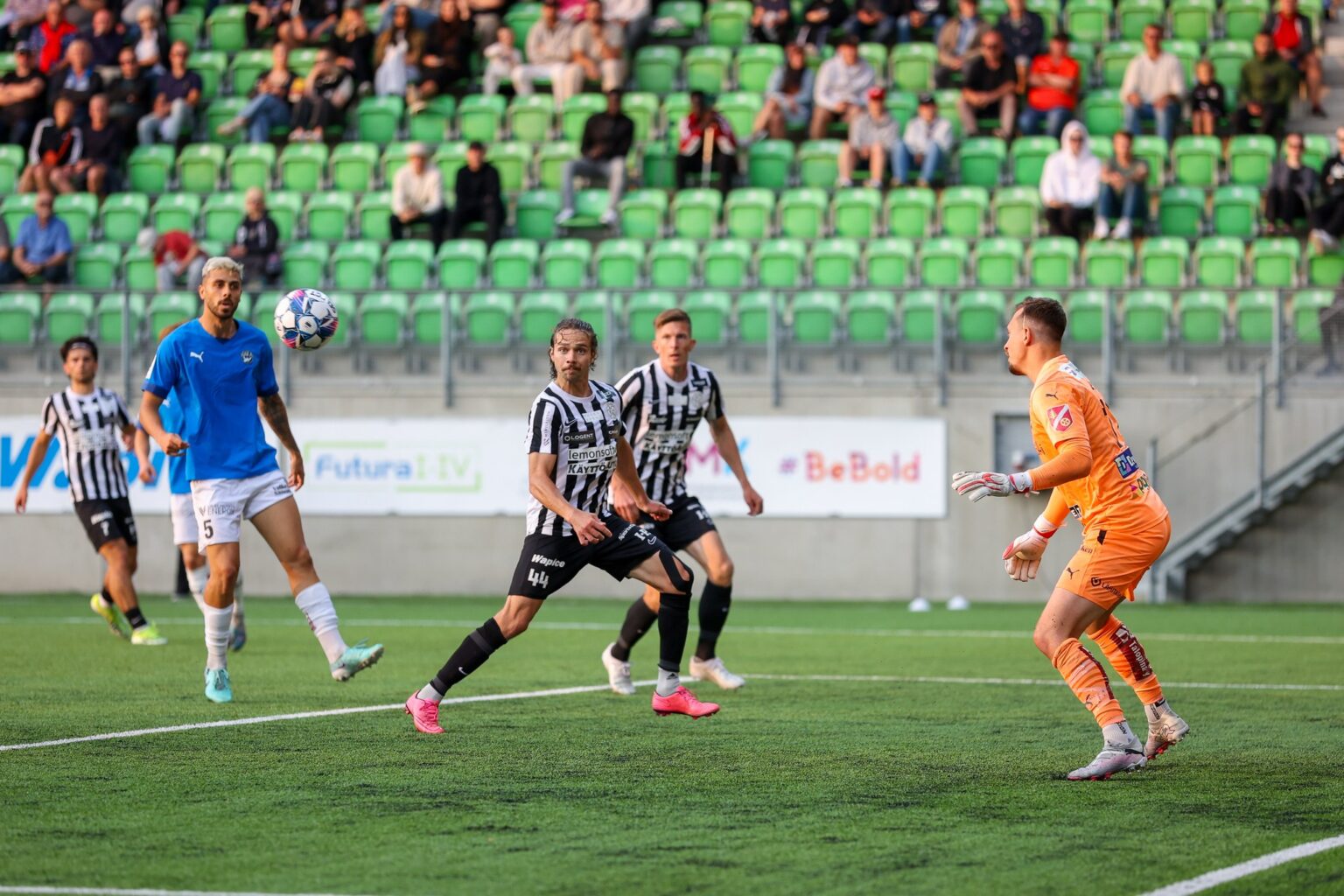 Hakan kahden maalin johtoasema kääntyi yliajalla maalin tappioksi ...